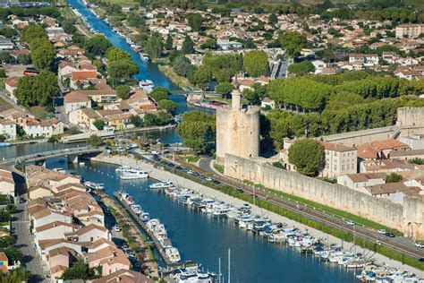 Tours et remparts dAigues Mortes Office de Tourisme du Piémont Cévenol