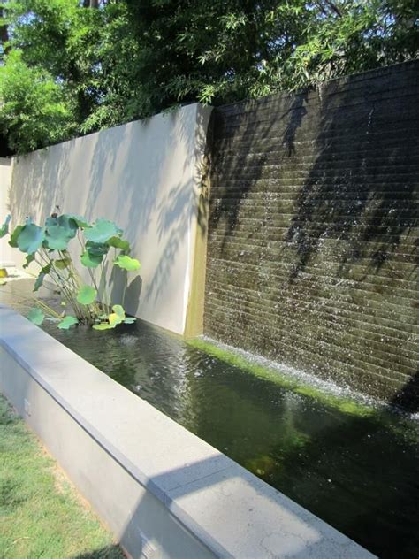Retaining Walls Add Style To A Home Water Feature Wall Water