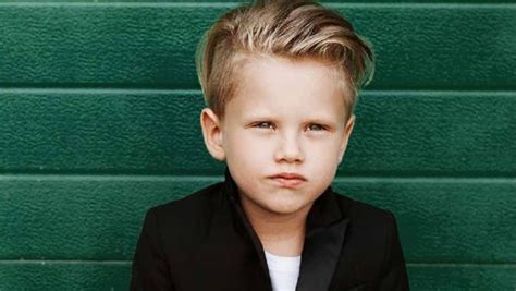 قصات شعر أطفال أولاد تناسب المدرسة قصير وطويل وكيرلي بالصور