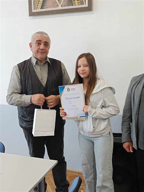 Най добрите читатели от ОУ Г Бенковски Бургас получиха грамоти и книги