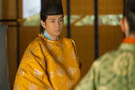【光る君へ】都で疫病まん延、横たわるまひろ 伊周らで賑わう後宮に詮子が現れる Encount