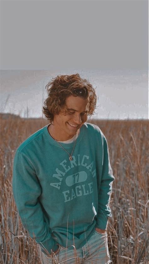 Chase Stokes The Pogues Cute Celebrity Guys Cute Celebrities