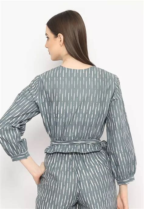 Jual Kichi Batik Alisha Warp Blouse Grey Original 2024 Zalora Indonesia