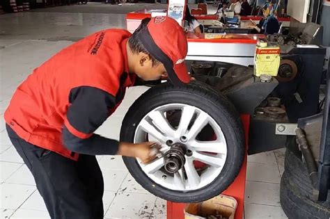 Montiro Id Manfaat Spooring Dan Balancing Pada Mobil Anda Montiro