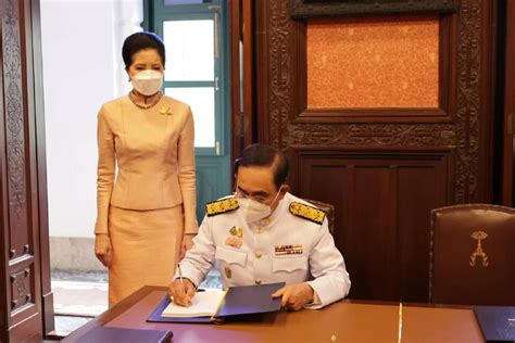 โปรดเกล้าฯ พระราชทานพระยศ เจ้าฟ้าสิริวัณณวรีฯ เป็น พลตรีหญิง