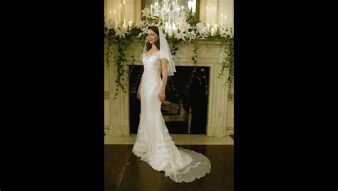 Foto Charlotte York Usou Vestido Branco Clássico Mas Com Detalhes Modernos Em Seu Casamento Na