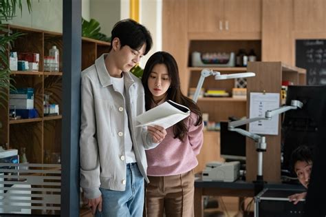 Kim Hee Sun And Joo Won Share Adorable Off Screen Chemistry Behind The Scenes Of Alice Soompi