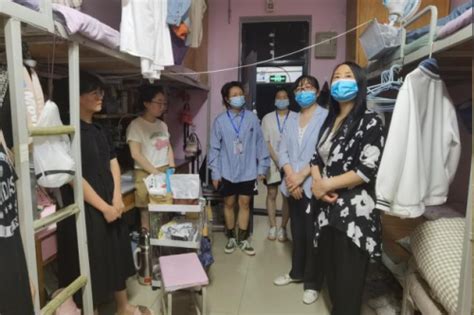 国际教育学院党政班子携全体学工队伍及党员教师深入学生宿舍了解学生诉求 新乡学院