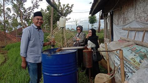 Warga Garut Berhasil Olah Sampah Plastik Jadi Bahan Bakar