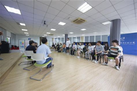 校领导与学生面对面④我校举办第四期“校领导与学生面对面”畅谈会 常州信息职业技术学院