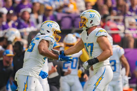 Chargers Defensive Line Stands Out Against The Vikings