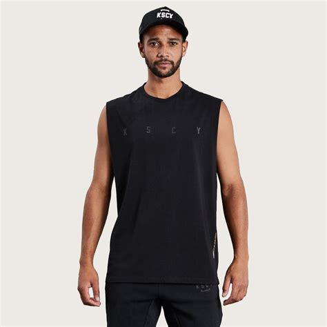 Compound Muscle Tee In Jet Black Kiss Chacey Activewear