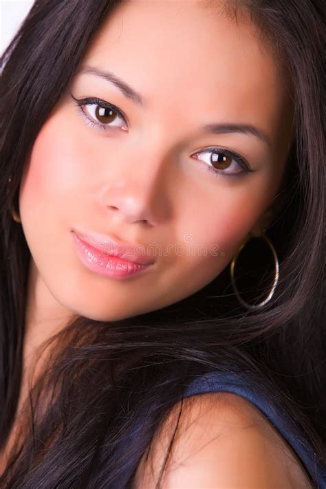 детеныши женщины портрета стоковое изображение изображение насчитывающей конец 8511069