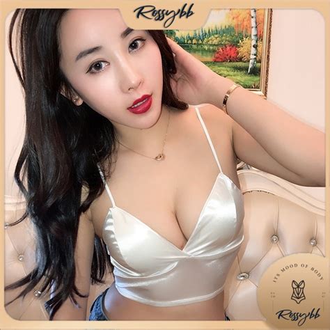 Baju Wanita Seksi Women Sexy Deep V Small Sling Strap Chest Pad Tube Top 性感深V胸垫上衣 UW