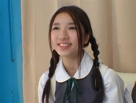 田舎から東京にやって来た修学旅行生2 青春真っ盛りの10代女子達に初めてのちんちん研究をしてもらいました アダルト動画 ソクミル