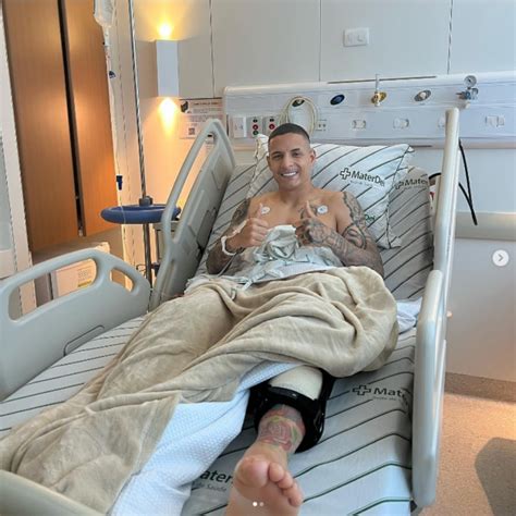 Guilherme Arana Do Atlético Mg Tem Cirurgia Bem Sucedida E Irá
