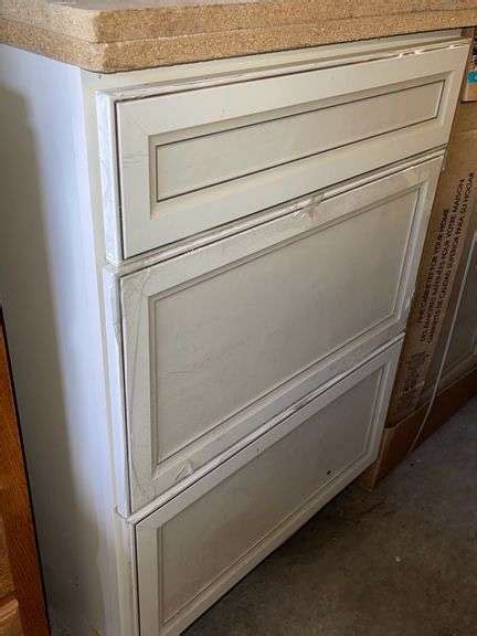 Caspian 24” Kitchen Base Cabinet Sherwood Auctions