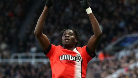 Luton Condemn Racist Abuse Against Striker Adebayo Cna