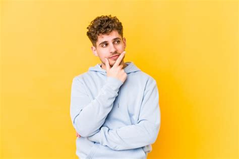Do Wisdom Teeth Stitches Dissolve On Their Own