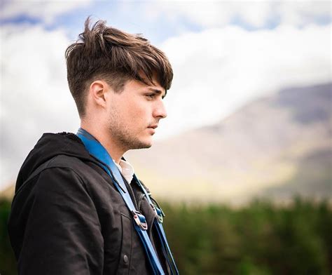 Khám Phá Kiểu Tóc Layer Nam Mặt Vuông Phù Hợp Với Chàng