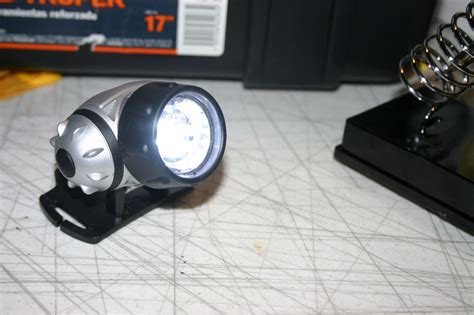 Como Hacer Un Faro Retro De LEDs La Bicikleta