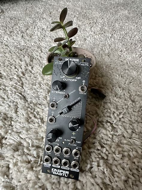 Bastl Instruments Ikarie Black Reverb