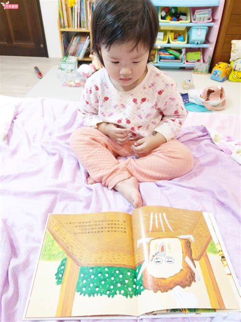童書繪本麵包小偷1 5集心得 誰偷了葡萄乾麵包 搞破壞的法國棍子麵包 出發吧 飯糰男孩 熱呼呼的麵包車 愛偷吃好吃麵包的小偷卻在一
