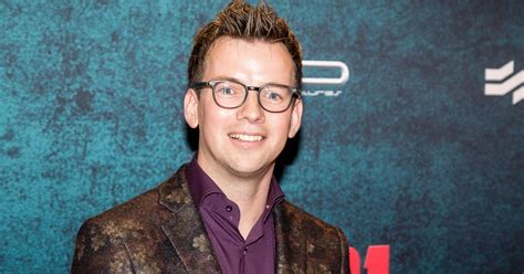 Pieter Derks Verzorgt Oudejaarsconference Npo 1 Tv Telegraafnl