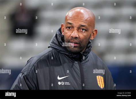 Ibrahim Rachidi Entraineur Martigues Fcm During The Ligue 2 Bkt Match Between Paris Fc And