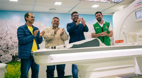 Governador entrega aparelho de ressonância magnética que agilizará