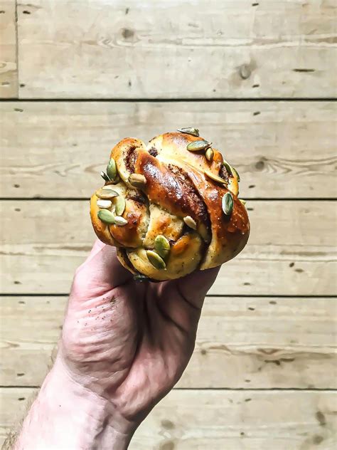 6 Reasons To Add Pumpkin Seeds To Your Diet