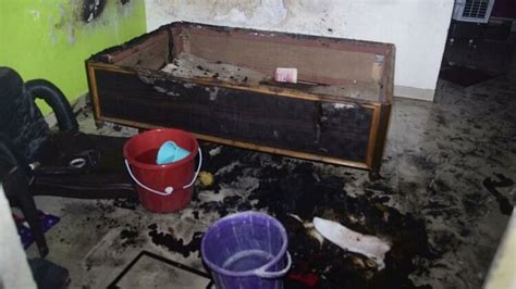 Goons Beat A Woman And Set Fire In House In Indira Nagar In Lucknow