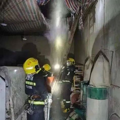 呼伦贝尔海拉尔区东山全预家具厂平房起火 消防成功处置救援尼尔基路来源