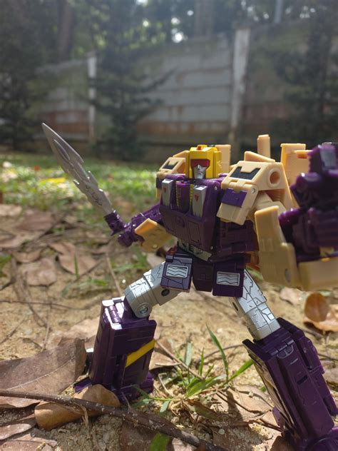 Legacy Blitzwing Is Amazing Rtransformers