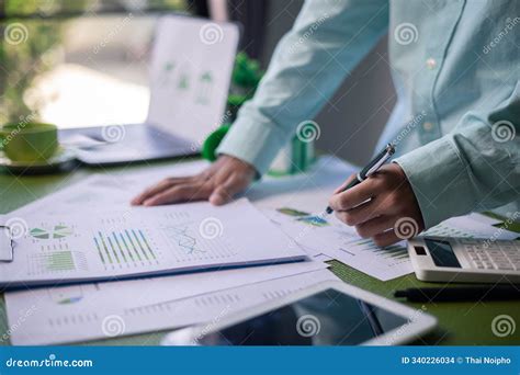 Analyzing Green Building Performance Metrics During Business Meeting Data Analysis Green