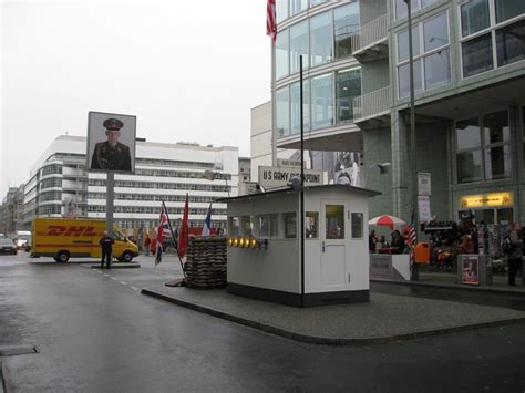 Чекпойнт Чарли