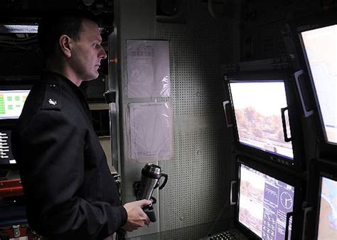 L 3 Keo To Build Electro Optical Photonics Masts To Aid Stealthiness Of