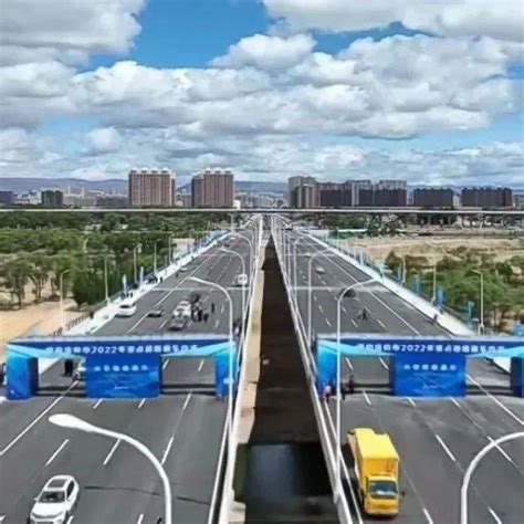 呼和浩特：畅通“大动脉” 改善“微循环” 串起幸福路建设城市巴彦淖尔
