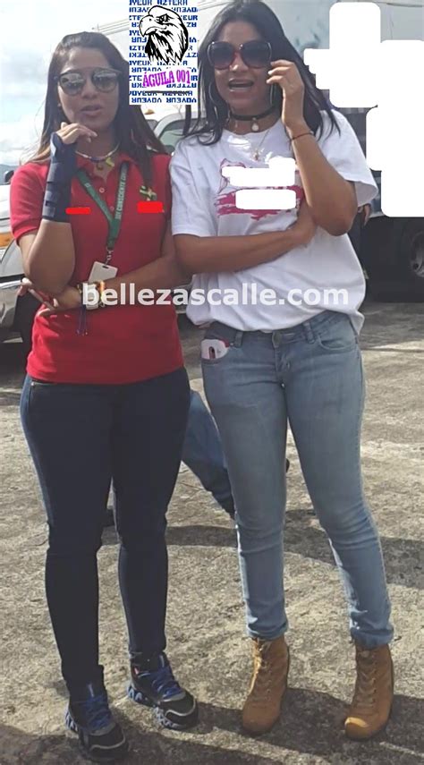 Hermosa Mujer Culona Pantalon Pegado Mujeres Bellas En La Calle