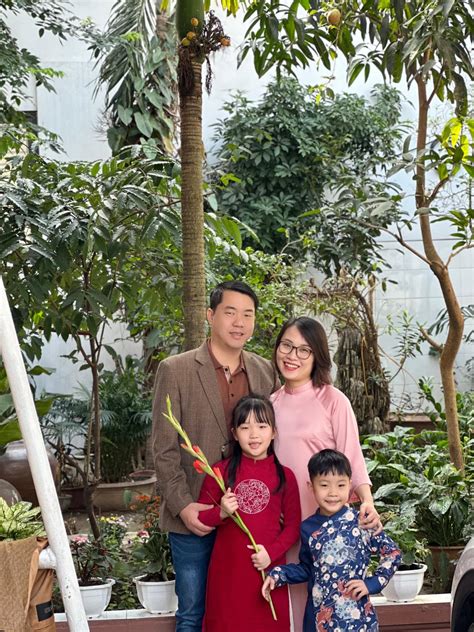 Mc Khánh Vy Tiết Lộ Profile Khủng Của Chị Gái Tiến Sĩ Tốt Nghiệp