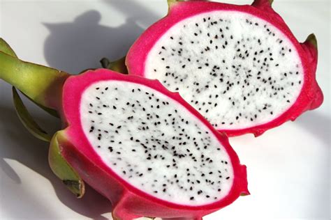 Фрукт белый с черными точками 62 фото