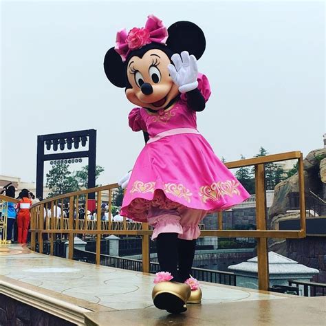 1000 Images About Mickey And Minnie On Pinterest