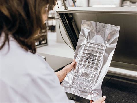 Oxidation Protection With Vacuum Devices For The Electronics Industry
