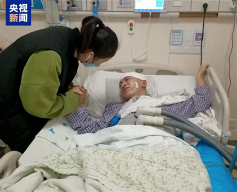 “昏迷17天醒来，觉得自己像刚来到这个世界的婴儿”