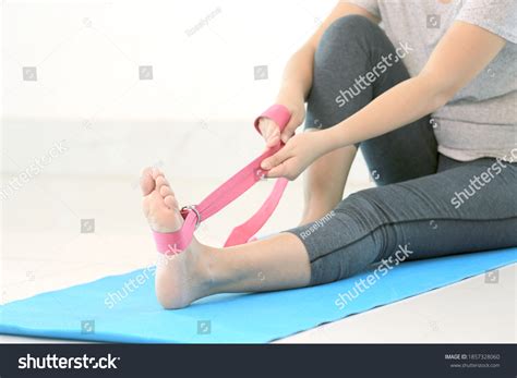 Yoga Belt Strap Excercise Stretching Assistant库存照片1857328060 Shutterstock