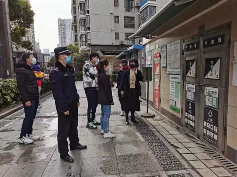 创城复评进行时丨垃圾分类工作规不规范？ta们开展突击检查澎湃号·政务澎湃新闻 The Paper