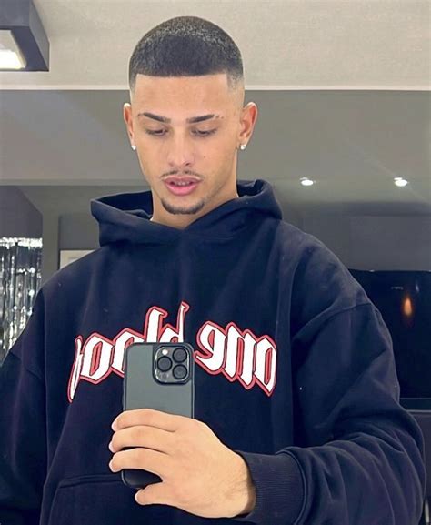 33 Classy Buzz Cut Styles For Men Artofit