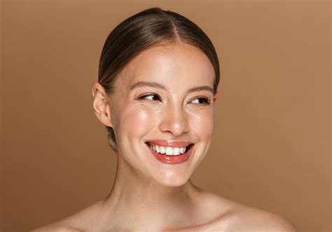 Smiling 101 Are You Supposed To Show Your Teeth