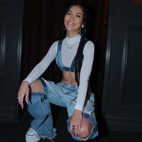 Jhene Aiko Outfits