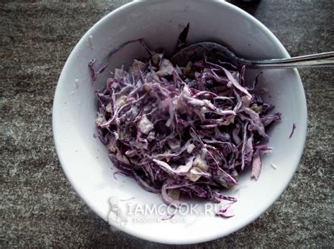 Салат из красной капусты с курицей — рецепт с фото пошагово